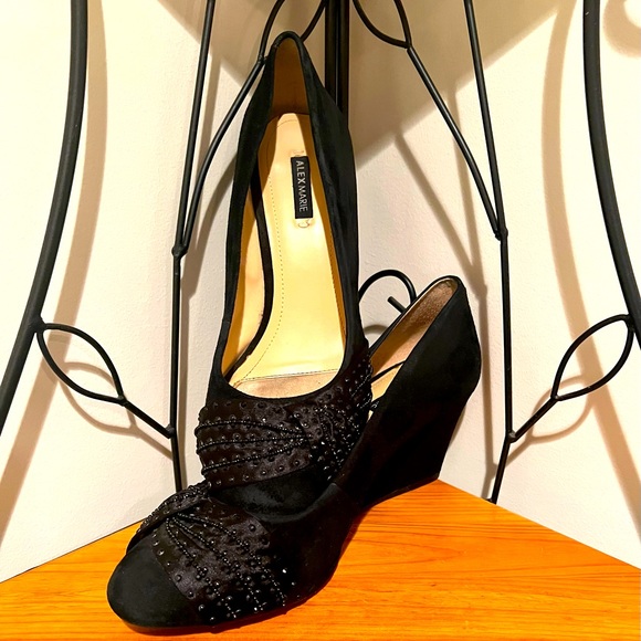Alex Marie | Shoes | Alex Marie Shoes In A Black Seude Wedge 75 | Poshmark